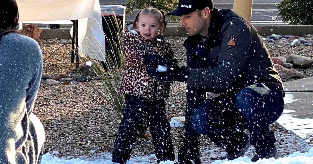 Little Girl Was Too Sick To Travel, So Police Officers Brought 5 Tons ...