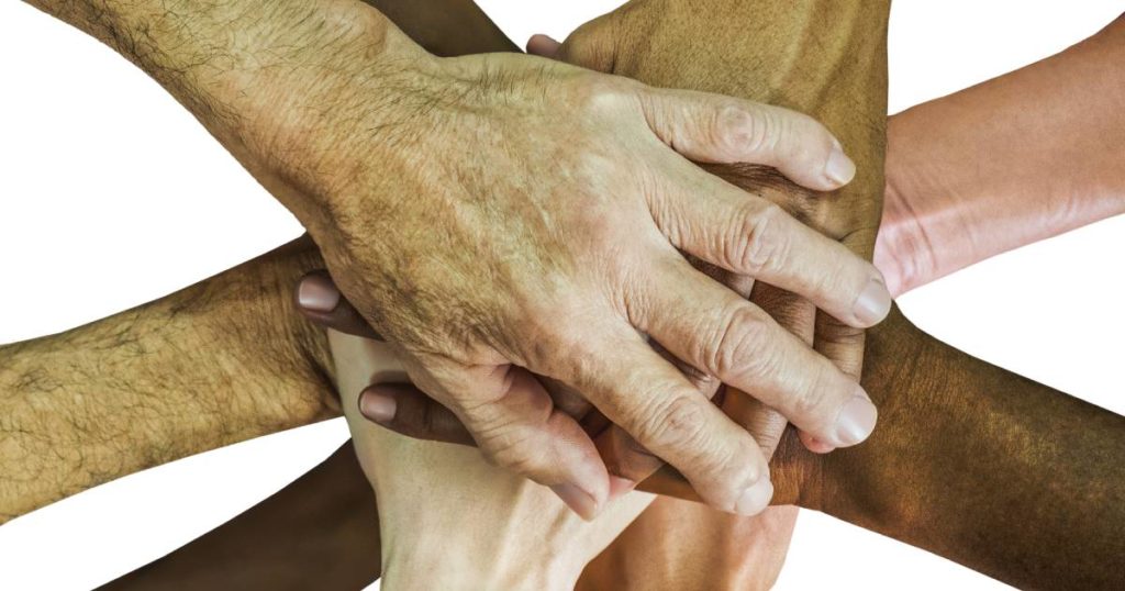 20 Bible Verses On The Importance Of Love And Unity | FaithPot