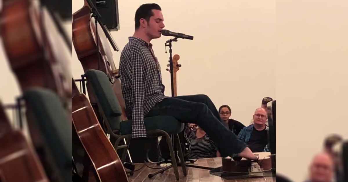 Sara Hinesley Born Without Hands Wins National Handwriting Competition