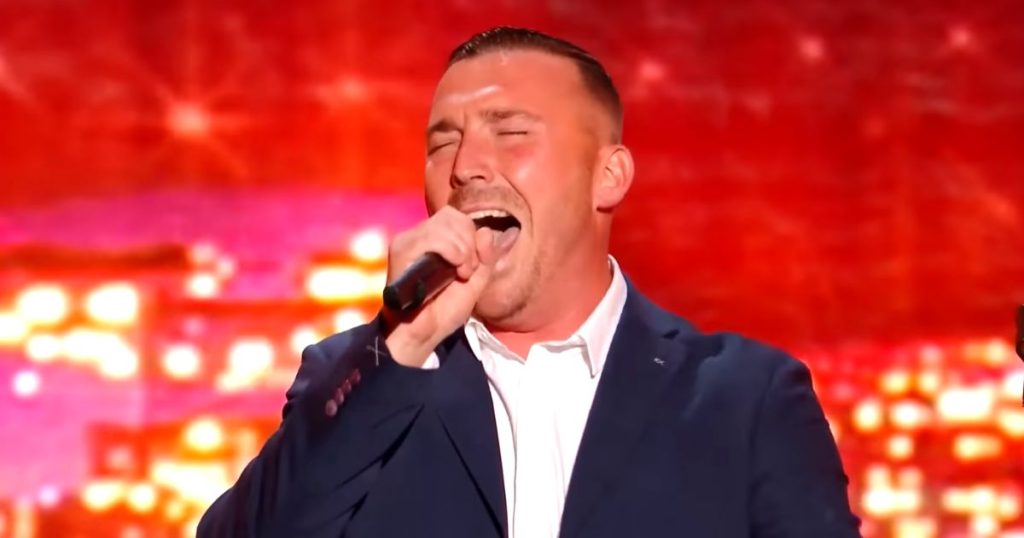 Man Brings Judges To Tears With Powerful Cover Of 'You Raise Me Up' Man Brings Judges To Tears With Powerful Cover Of 'You Raise Me Up'