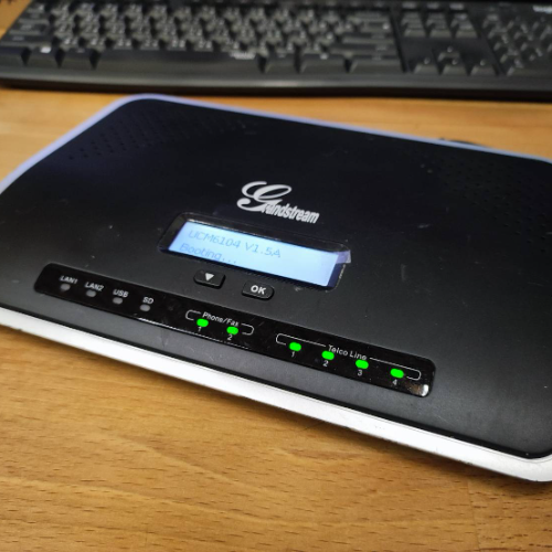 全家 好賣+ - Grandstream UCM6104 4FXO+2FXS IP PBX