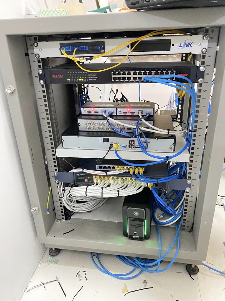 รับแก้ไขและติดตั้ง ระบบ Network ,Lan, Wifi, CCTV, Mikrotik, Hotspot, Server