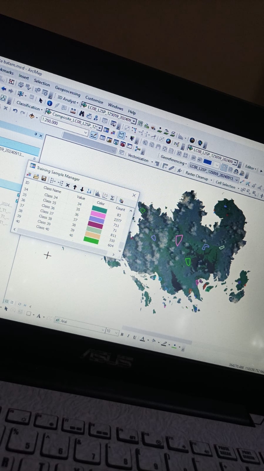 Analisis Data GIS