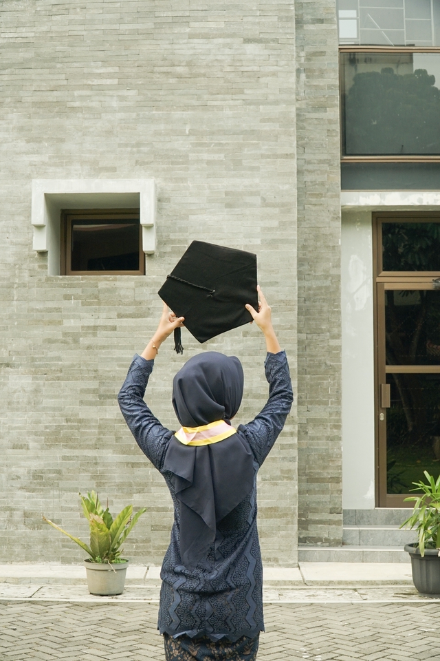 Editing photo in Lightroom and Photoshop