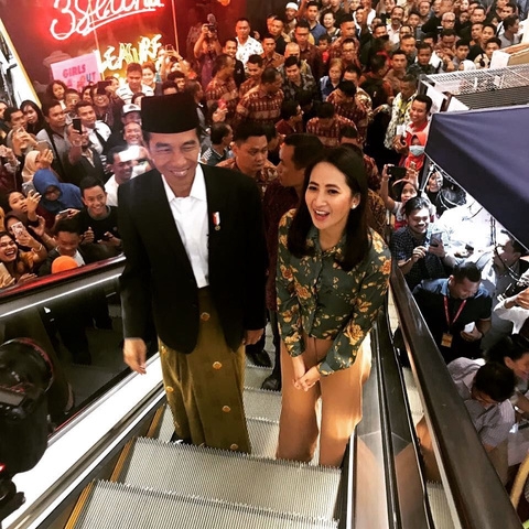 VO (Voice Over) / Dubber