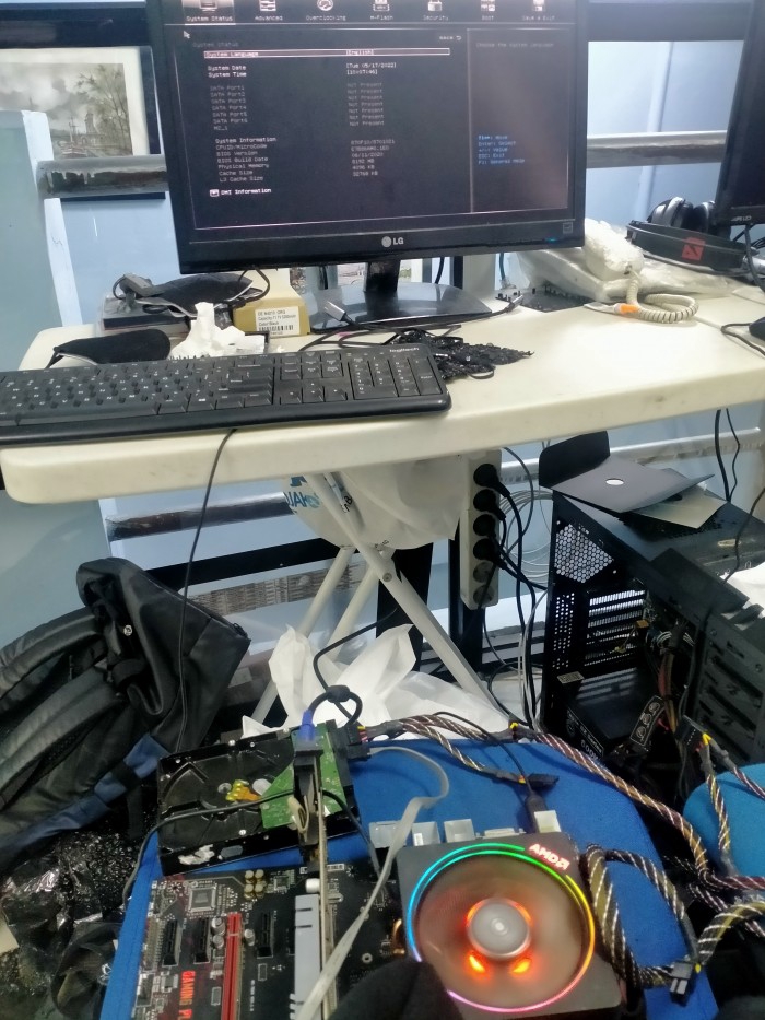 Tekhnisi Komputer Panggilan ( Ryan Computer )