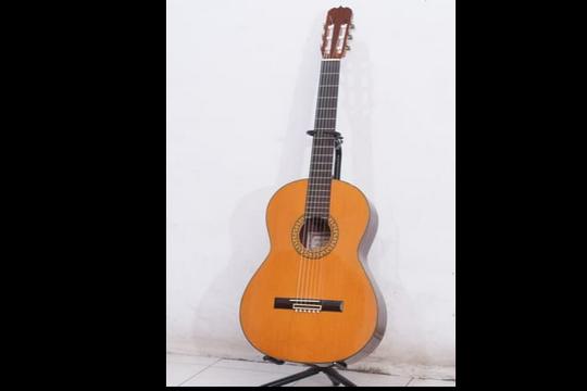 Kursus / Les Gitar Klasik / Classical Guitar