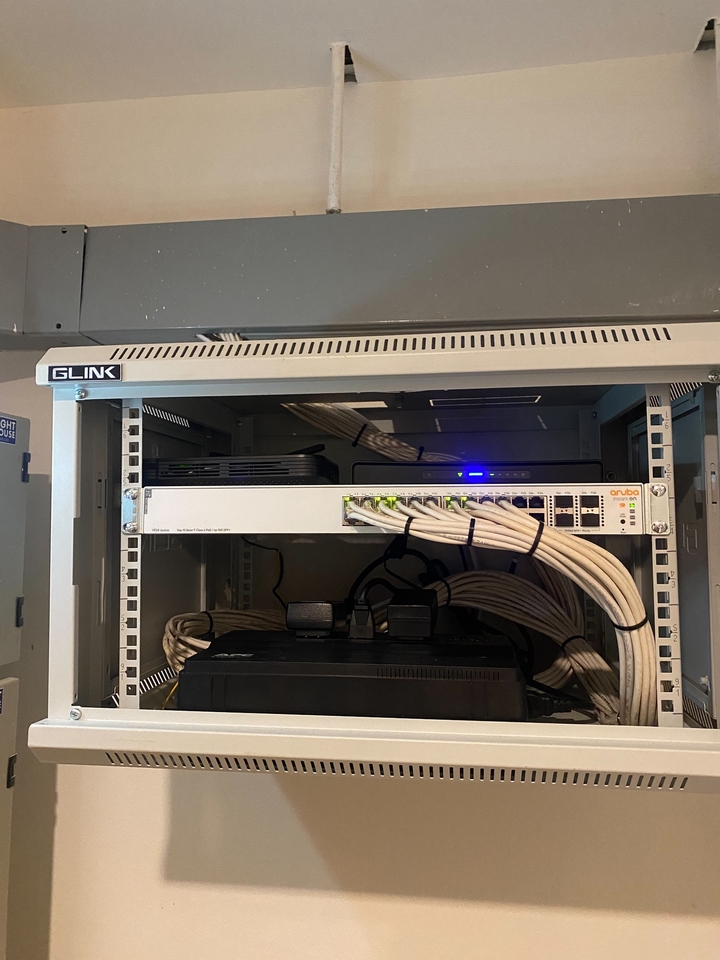 รับแก้ไขและติดตั้ง ระบบ Network ,Lan, Wifi, CCTV, Mikrotik, Hotspot, Server