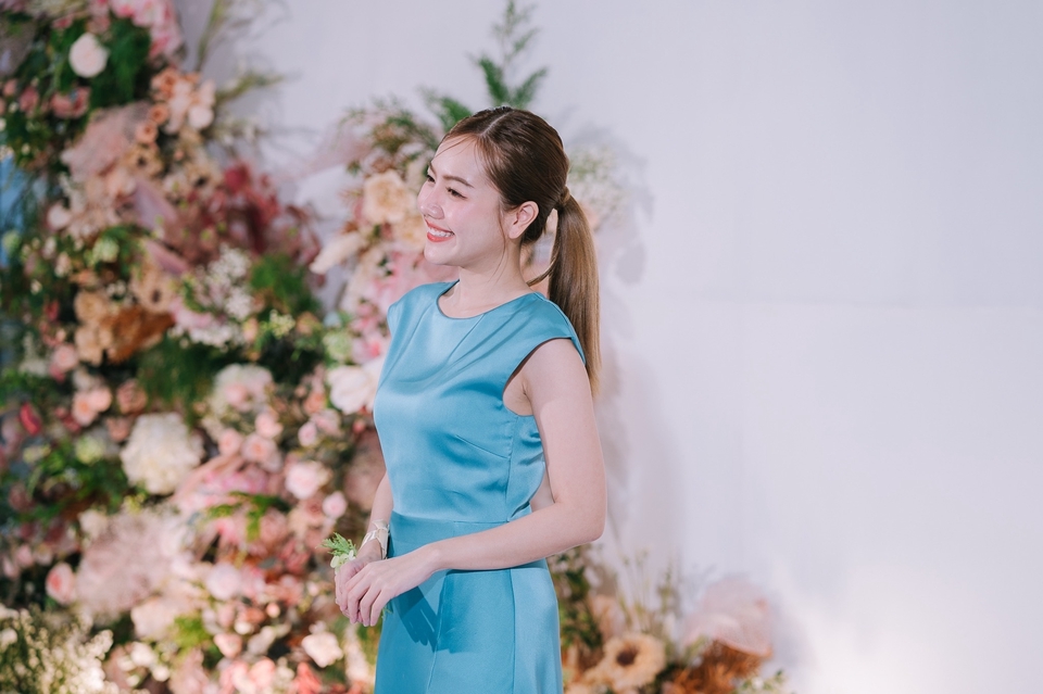 TH/EN พิธีกรหญิง(MC)/Moderator งานevent Liveสด เปิดตัวสินค้า สัมมนา งานเลี้ยงต่างๆ