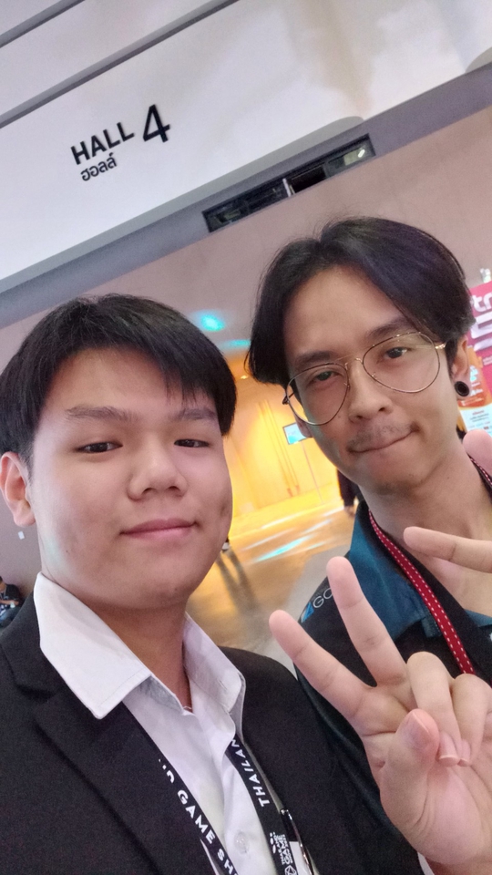 Shoutcaster / นักพากย์เกมหรือบรรยายเกมมืออาชีพ