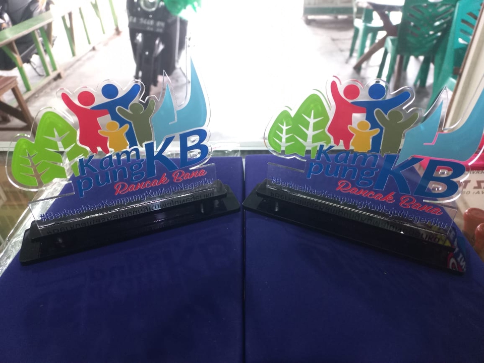 Jasa Desain Banner, Kartu Nama, Stempel, dan Undangan Digital