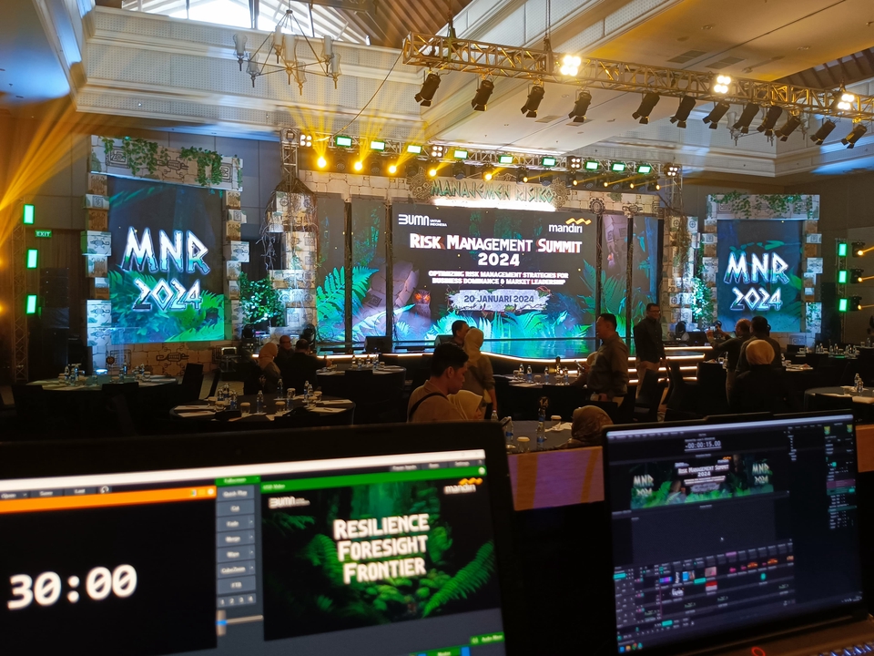 operator led atau streaming (Visual Jockey)