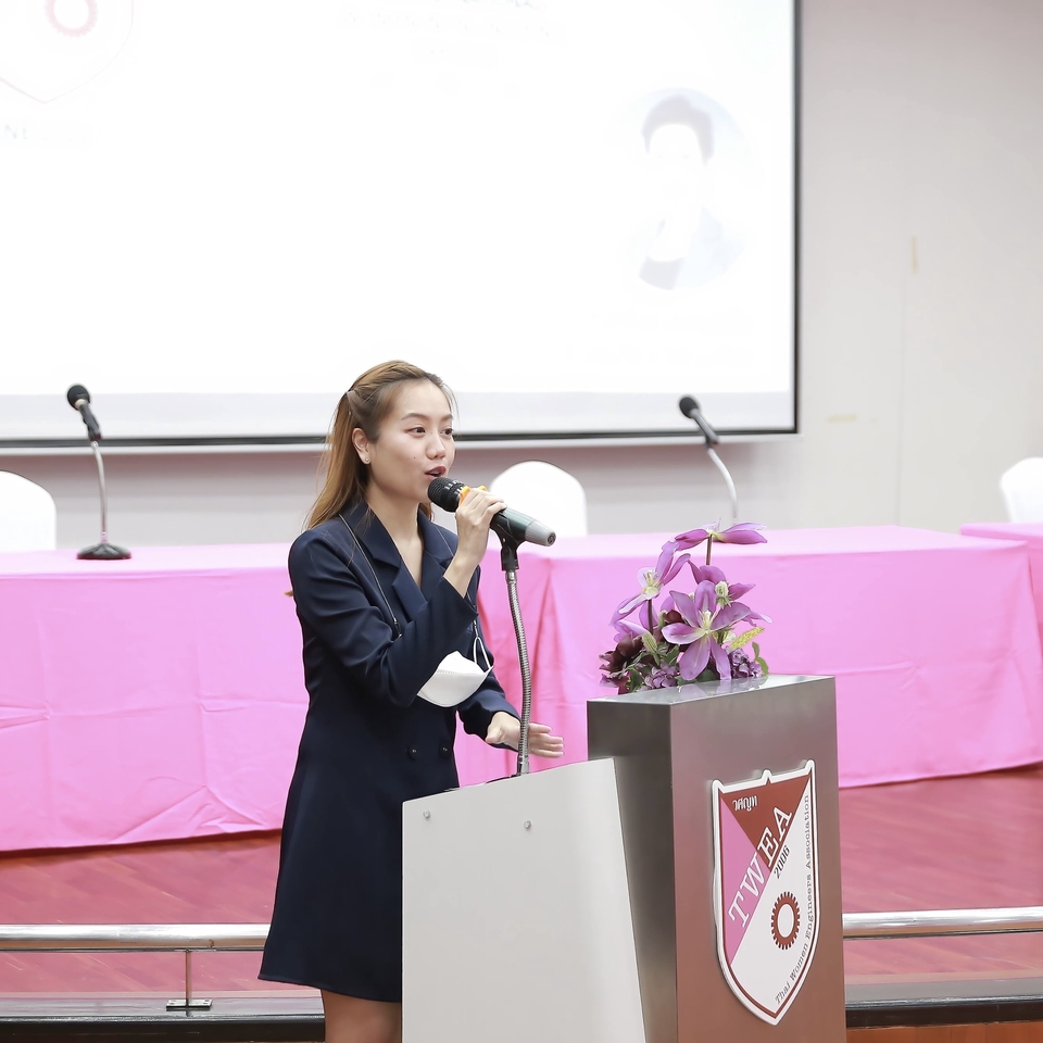 TH/EN พิธีกรหญิง(MC)/Moderator งานevent Liveสด เปิดตัวสินค้า สัมมนา งานเลี้ยงต่างๆ