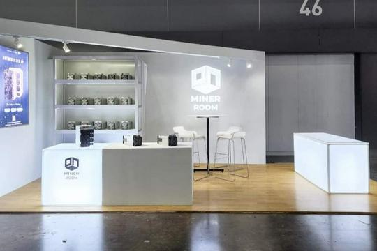 งานออกแบบและบิ้วอิน บูท miner room