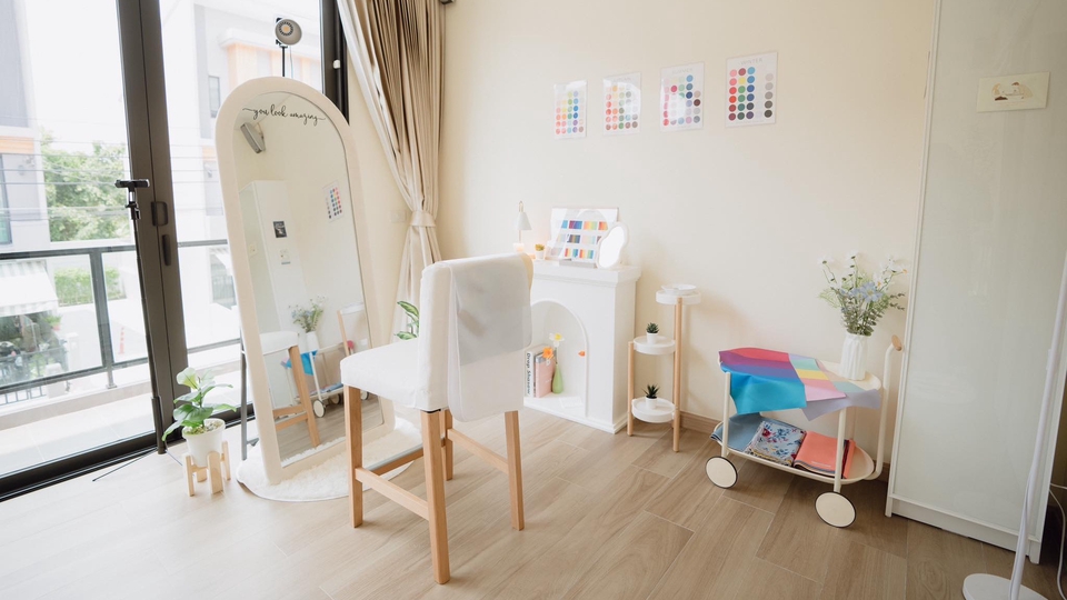 The Palette Look Studio