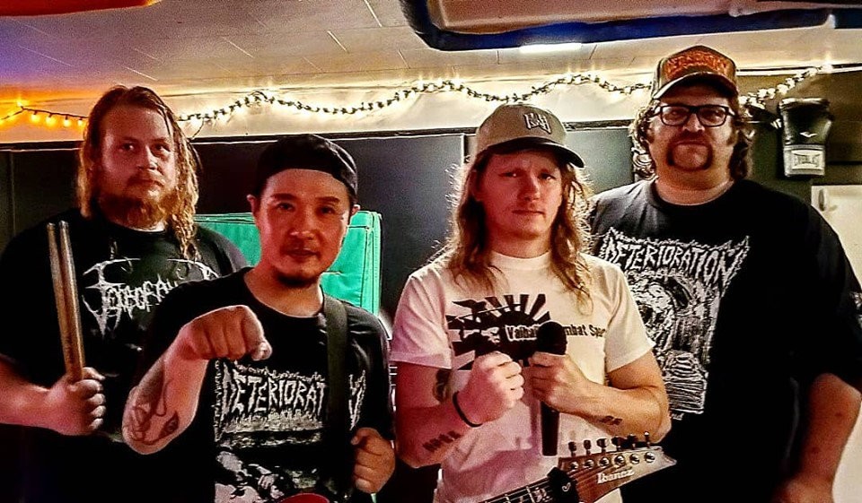 Formless Master – az első ökölcsapás – Fémforgács