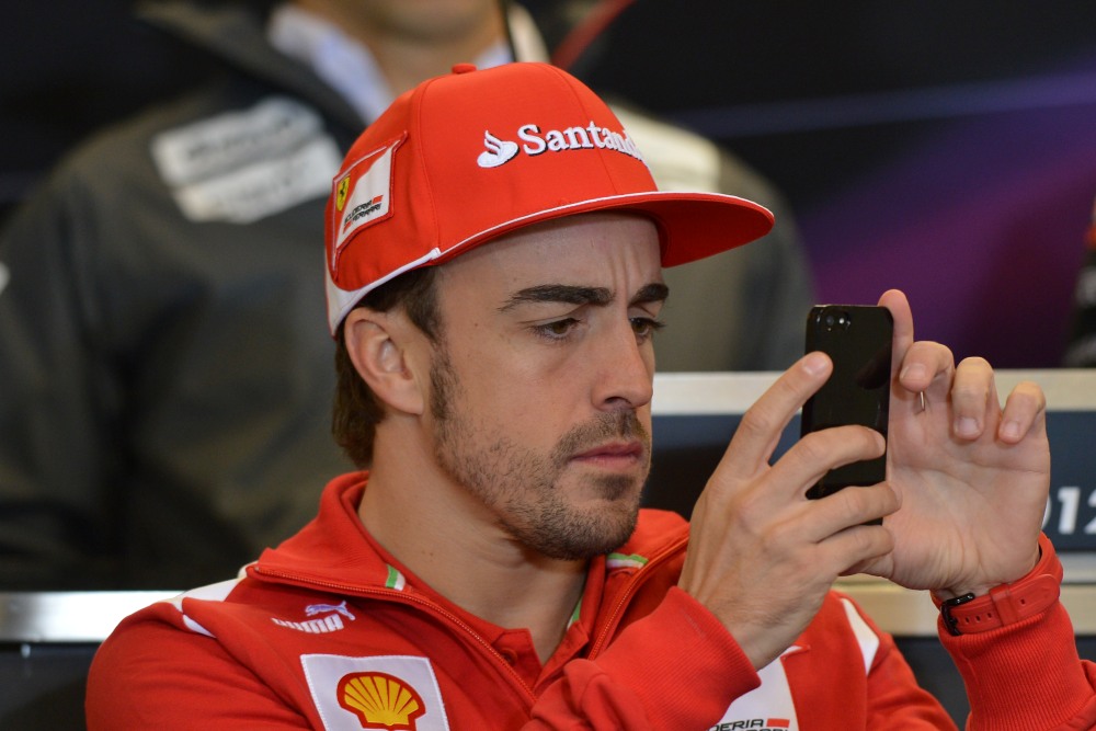 F1 | Twitter Parade. Alonso frena, Hamilton accelera. Boom della Wolff ...
