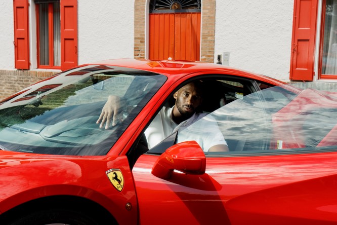 Kobe Bryant sulla Ferrari FXX-K a Fiorano - Video