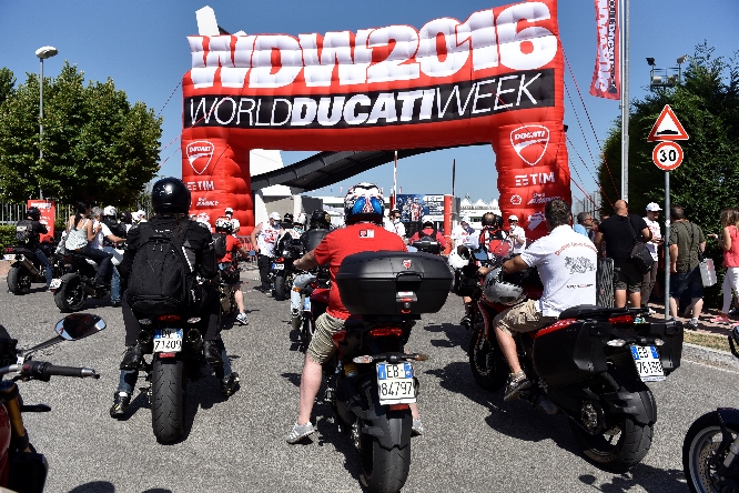 Concluso il World Ducati Week dei record con 81mila presenze! - Moto