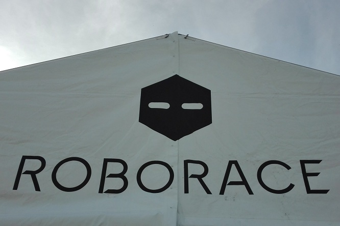 Dalla pista alla strada: l'evoluzione del campionato Roborace - Formula E