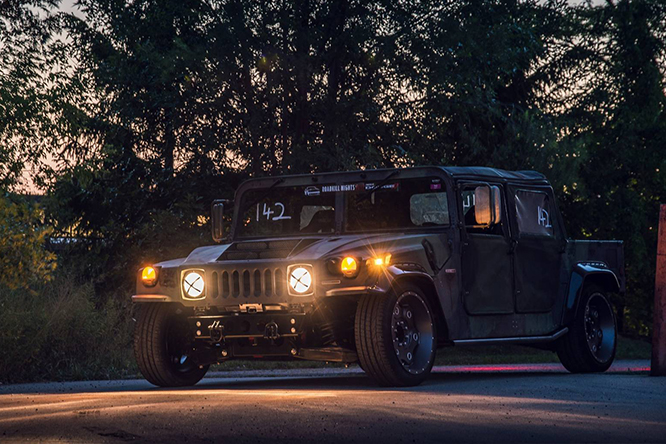 La follia del giorno: una Hummer H1... da pista! - Mondo Auto - AutoMoto