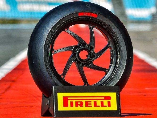 Pirelli mette il Diablo in pista - Mondo Moto - AutoMoto