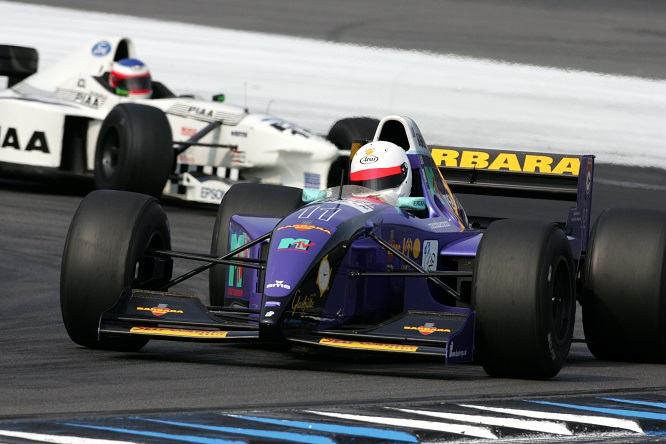 F1 | Livree iconiche: Simtek 1994-95 - Storia - Motorsport