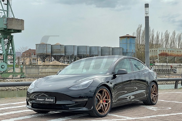 Tesla Model 3, ecco la versione di Senner Tuning - Elettriche - AutoMoto