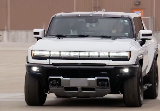 Joe Biden su Hummer EV: "Più veloce della mia Corvette" - Elettriche ...