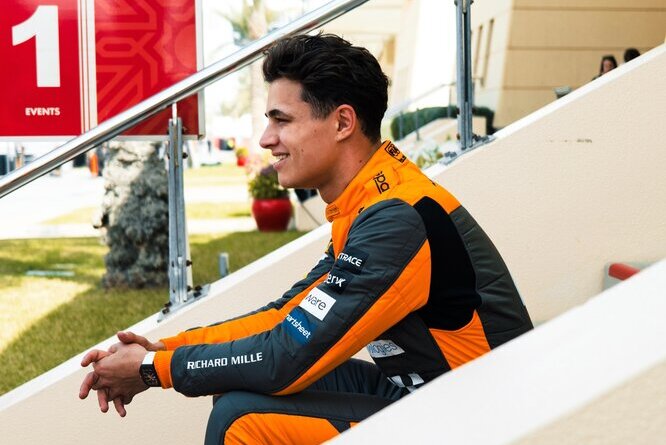 McLaren, Norris in pista in Bahrain per lo shakedown - VIDEO - Formula ...