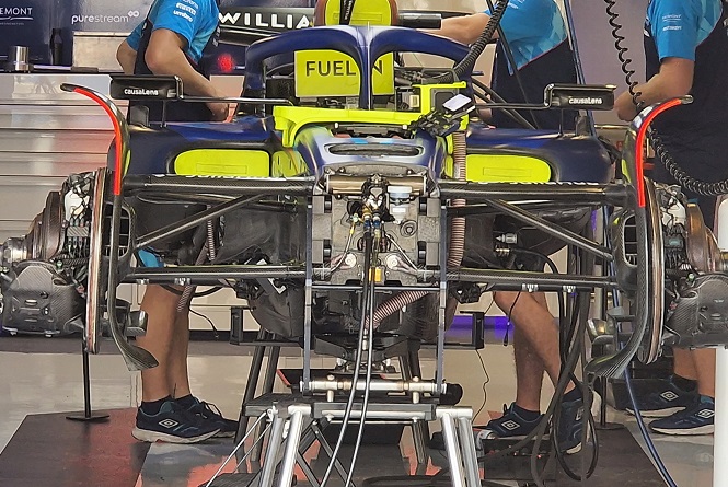 Come si monta una F1 dal fondo alla power unit | FormulaPassion ...