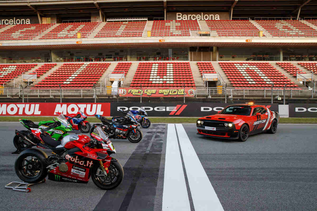 Dodge in Superbike, debuttano le Safety car con il V8 Hemi - News - Auto