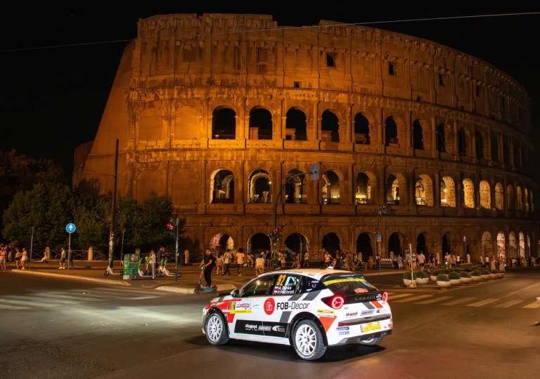 Trofeo Lancia, il rally di Roma fa tappa al Colosseo | FP - News - Auto