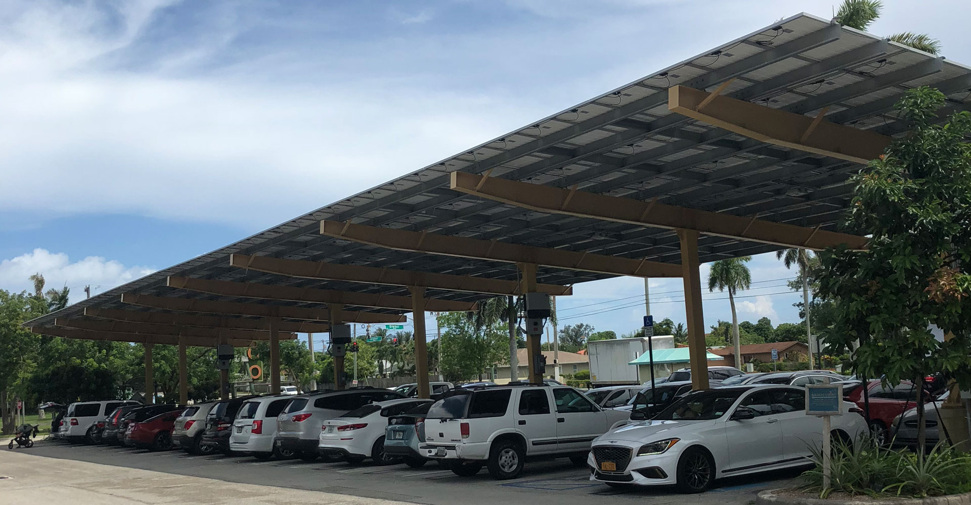 Palm Beach Zoo solar-array-3 - FPL SolarNow