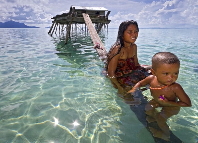 Bajau — people living on the surface of the sea - Freediving in United ...