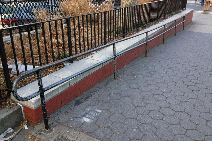 Houston Park Down Rail - FindSkateSpots