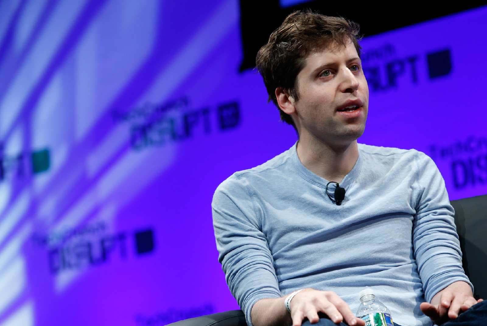 ChatGPT紅遍全球！OpenAI CEO 8歲寫程式、30歲和馬斯克創辦公司 一窺奧特曼成名之路 - 未來城市＠天下 - 進步城市的新想像