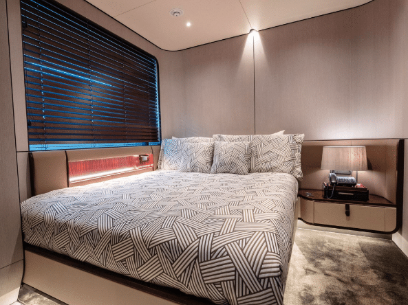 2019 115 ft Azimut Grande - Florida Yachts International