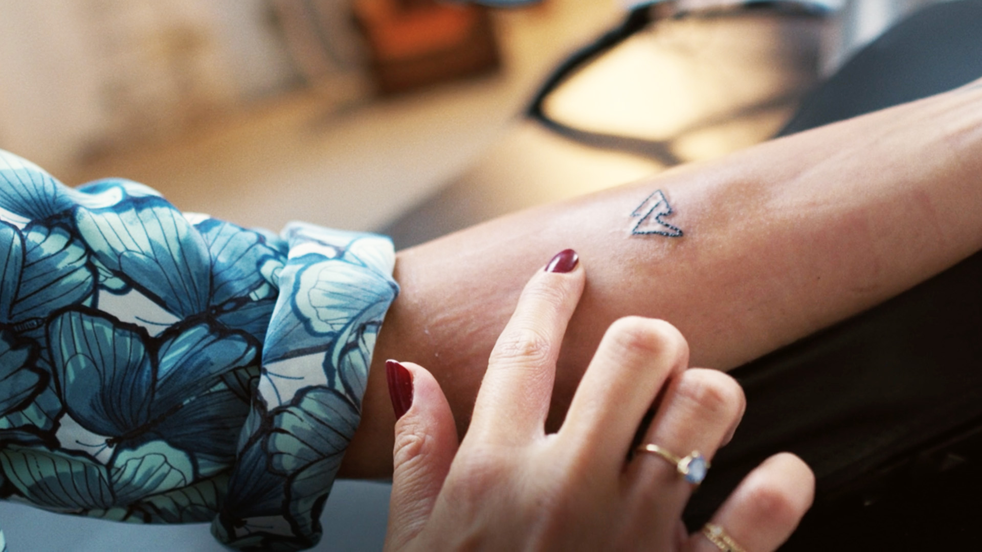 World’s first ‘5G powered’ Tattoo - video