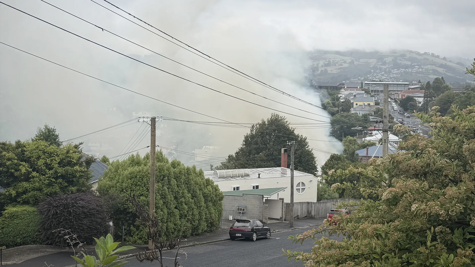 Major fire engulfs Roslyn scout hall