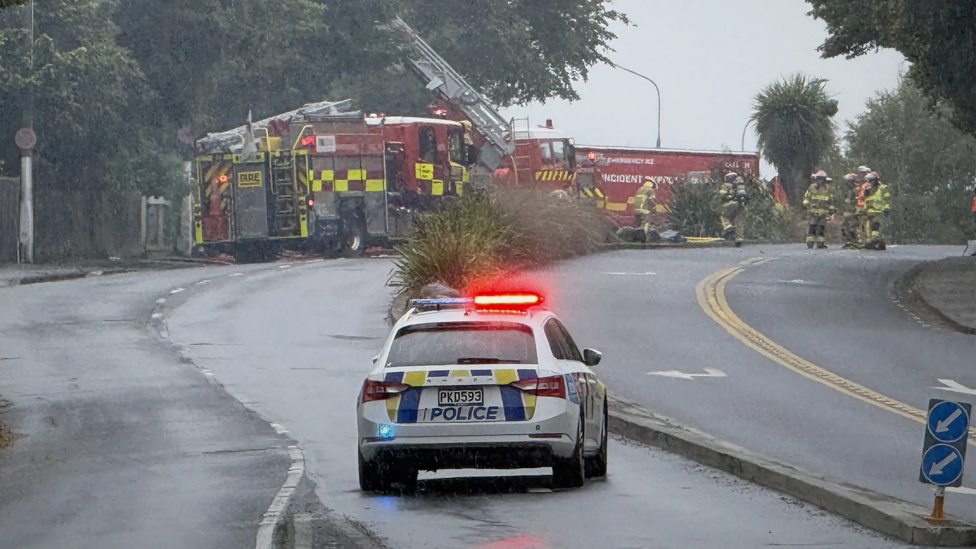 Major fire engulfs Roslyn scout hall