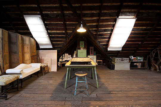 Evan’s Old-Timey Apartment & Studio Space | Apartment Therapy