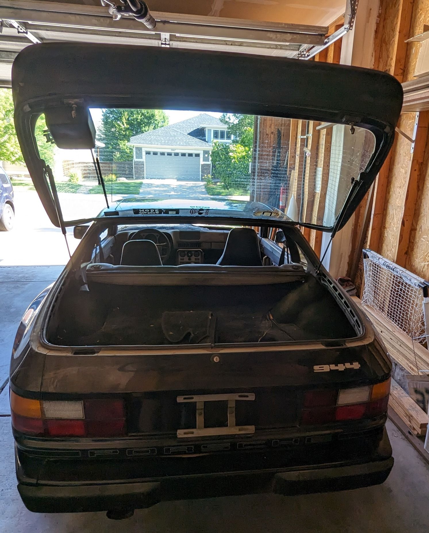 Hood and Hatch Struts