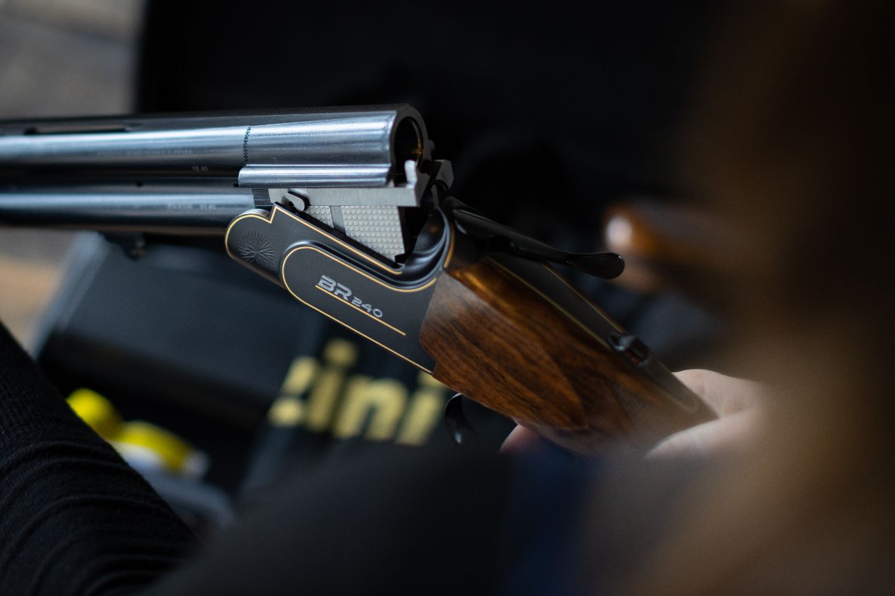 Mastering Precision: Understanding Shotgun Balance and Recoil - GunsOnPegs