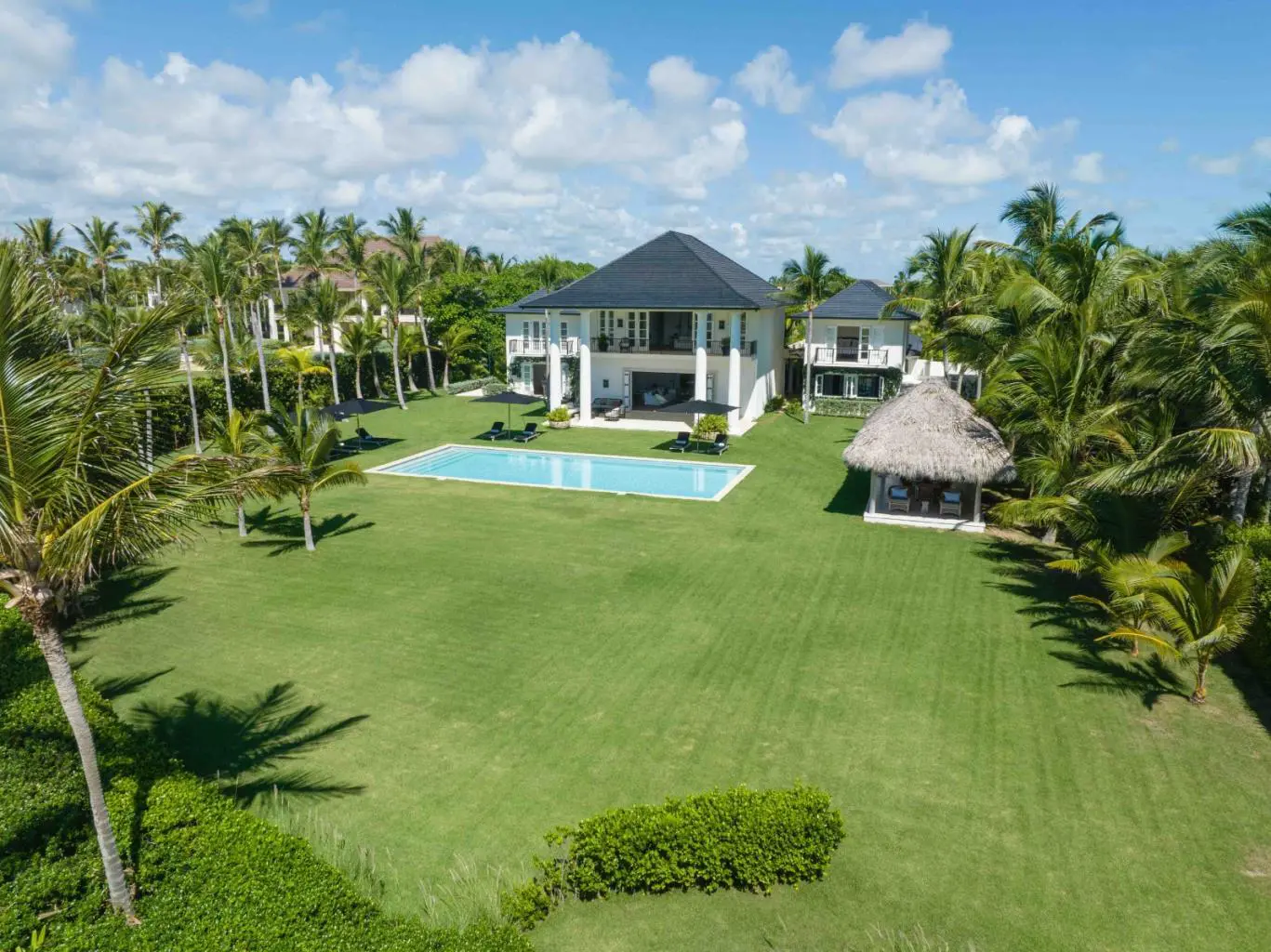 Punta Cana Luxury Villa For Sale | Corales 7 BDR 1100 | Punta Cana ...