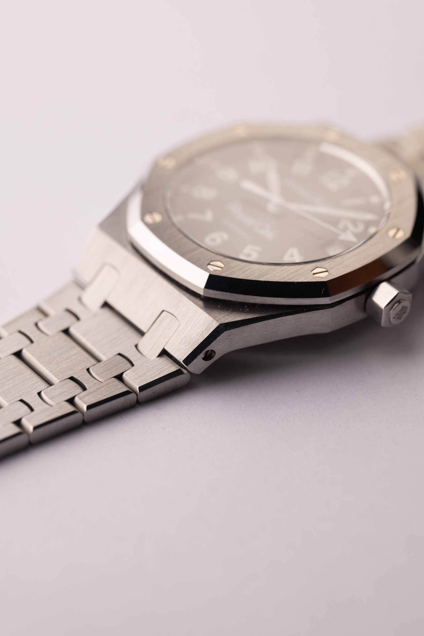 2001 Audemars Piguet 14790ST Military Dial Royal Oak | Grey and Patina