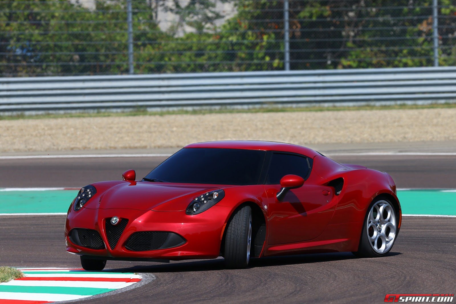 Alfa Romeo 4C Driven on the Road and Track - GTspirit