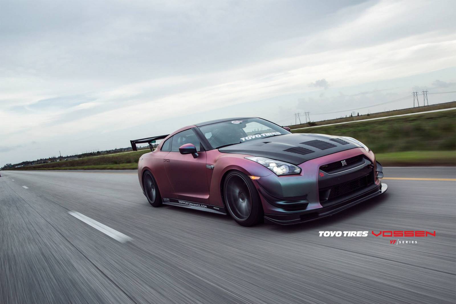 Neo-Chrome Plasti Dip Nissan GT-R With Array of Mods is Epic! - GTspirit