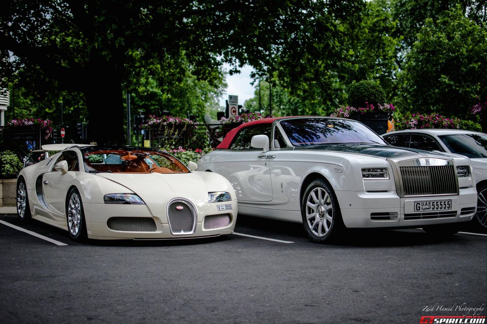 Photo Of The Day: Bugatti Veyron Grand Sport + Rolls-Royce Phantom Drophead Coupe - GTspirit