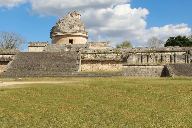 Maya Astronomy: the sophisticated cosmovision of mesoamerican cultures